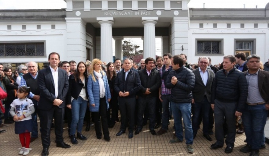 Los peronismos conmemoraron el triunfo de Cafiero hace 30 años - Diario ...